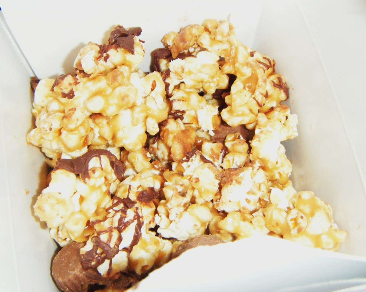 Peanut Butter Caramel Popcorn with Mini Reese’s Cups | emandam